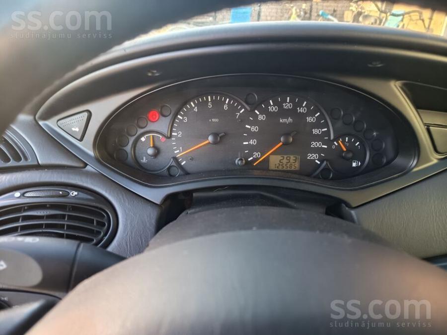 Grey Ford Focus 2000 in Ogre, with an engine capacity of 1.60 L and mileage of 126 thousand km for 1800 €, photo 8 on AUTOMOTO.COM.LV