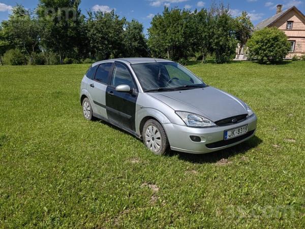 Pelēks Ford Focus 2001 Rēzekne, ar dzinēja tilpumu 1.60 L un nobraukumu 292 tūkst. km par 450 €, foto 1 vietnē AUTOMOTO.COM.LV
