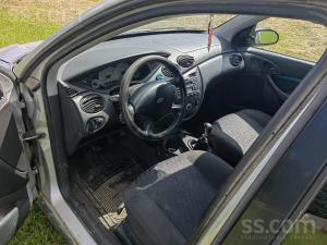 Grey Ford Focus 2001 in Rezekne, with an engine capacity of 1.60 L and mileage of 292 thousand km for 450 €, photo 6 on AUTOMOTO.COM.LV
