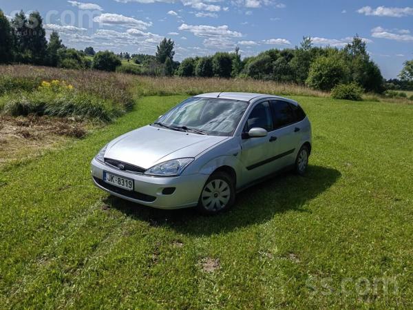 Pelēks Ford Focus 2001 Rēzekne, ar dzinēja tilpumu 1.60 L un nobraukumu 292 tūkst. km par 450 €, foto 6 vietnē AUTOMOTO.COM.LV
