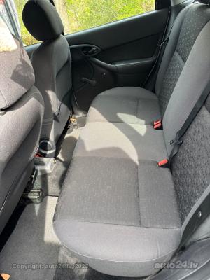 Pelēks Ford Focus 2003 Rīga, ar dzinēja tilpumu 1.60 L un nobraukumu 68 tūkst. km par 1300 €, foto 10 vietnē AUTOMOTO.COM.LV