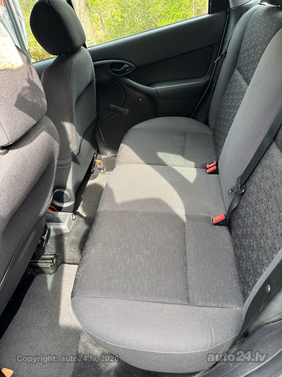 Pelēks Ford Focus 2003 Rīga, ar dzinēja tilpumu 1.60 L un nobraukumu 68 tūkst. km par 1300 €, foto 10 vietnē AUTOMOTO.COM.LV