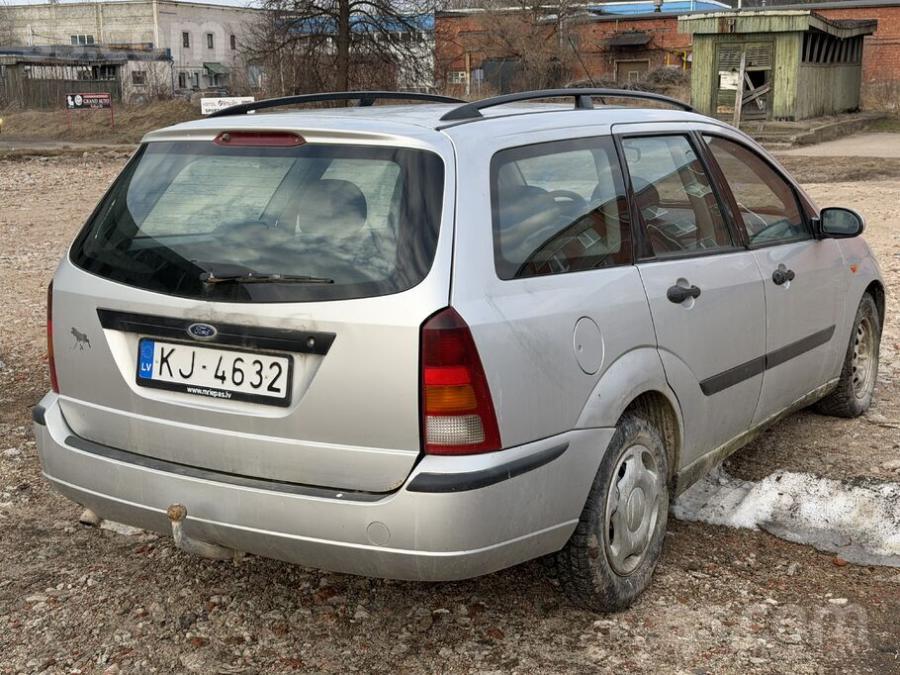 Pelēks Ford Focus 2003 Daugavpils, ar dzinēja tilpumu 1.80 L un nobraukumu 264 tūkst. km par 450 €, foto 4 vietnē AUTOMOTO.COM.LV