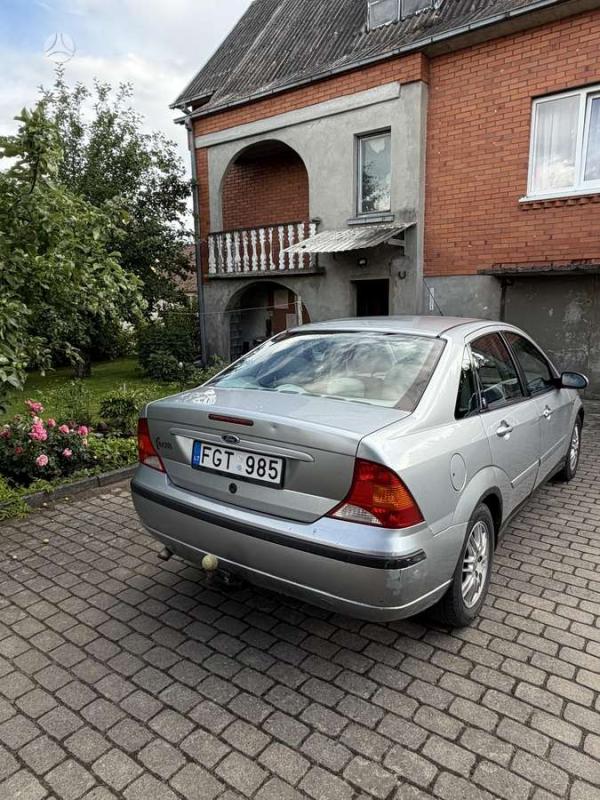 Pelēks Ford Focus 2004 Šauļi, ar dzinēja tilpumu 1.75 L un nobraukumu 203 tūkst. km par 1100 €, foto 4 vietnē AUTOMOTO.COM.LV