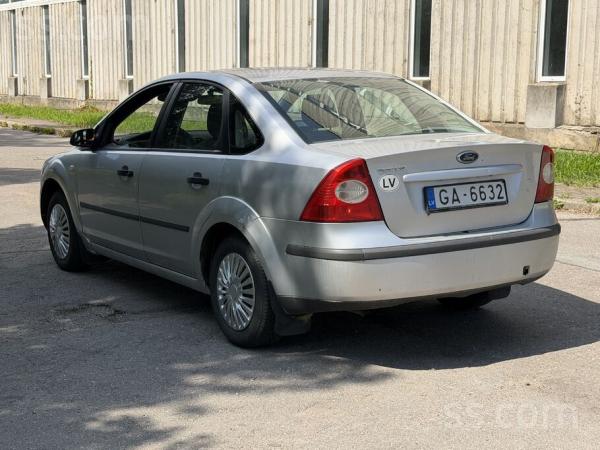 Grey Ford Focus 2006 in Riga, with an engine capacity of 1.60 L and mileage of 337 thousand km for 840 €, photo 4 on AUTOMOTO.COM.LV