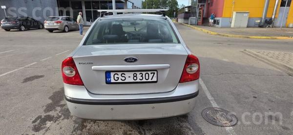 Grey Ford Focus 2007 in Riga, with an engine capacity of 1.60 L and mileage of 174 thousand km for 800 €, photo 3 on AUTOMOTO.COM.LV