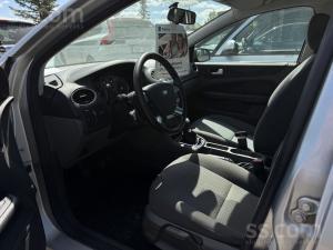 Pelēks Ford Focus 2007 Cēsis, ar dzinēja tilpumu 1.60 L un nobraukumu 0 tūkst. km par 490 €, foto 5 vietnē AUTOMOTO.COM.LV