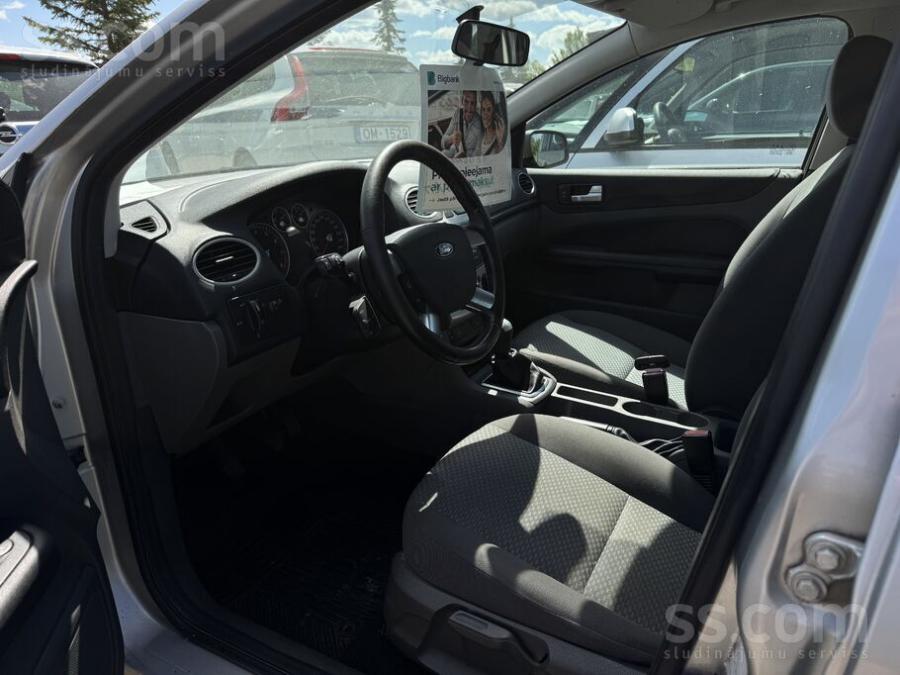 Pelēks Ford Focus 2007 Cēsis, ar dzinēja tilpumu 1.60 L un nobraukumu 0 tūkst. km par 490 €, foto 5 vietnē AUTOMOTO.COM.LV