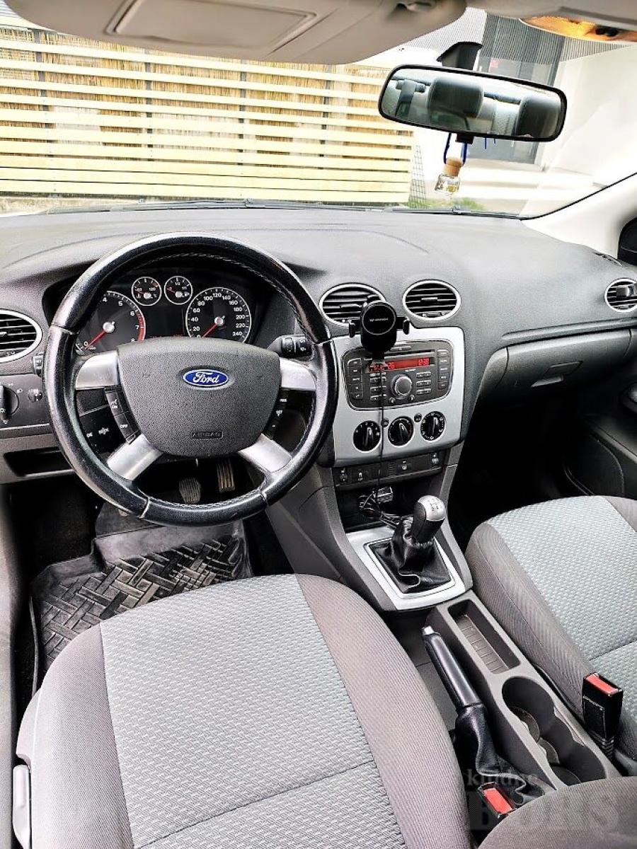 Pelēks Ford Focus 2007 Tallina, ar dzinēja tilpumu 1.60 L un nobraukumu 165 tūkst. km par 3200 €, foto 7 vietnē AUTOMOTO.COM.LV