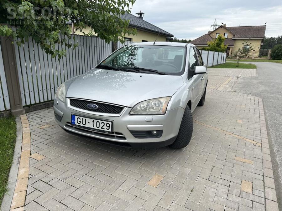 Pelēks Ford Focus 2007 Rīga, ar dzinēja tilpumu 1.60 L un nobraukumu 403 tūkst. km par 1000 €, foto 1 vietnē AUTOMOTO.COM.LV