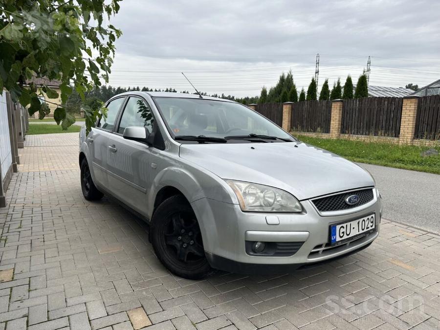 Pelēks Ford Focus 2007 Rīga, ar dzinēja tilpumu 1.60 L un nobraukumu 403 tūkst. km par 1000 €, foto 3 vietnē AUTOMOTO.COM.LV