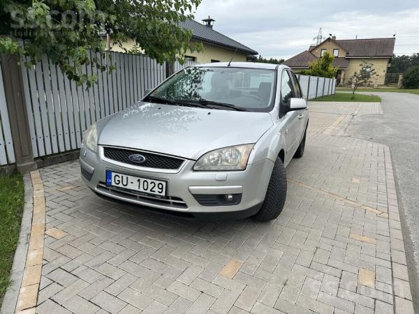 Pelēks Ford Focus 2007 Rīga, ar dzinēja tilpumu 1.60 L un nobraukumu 403 tūkst. km par 1000 €, foto 1 vietnē AUTOMOTO.COM.LV