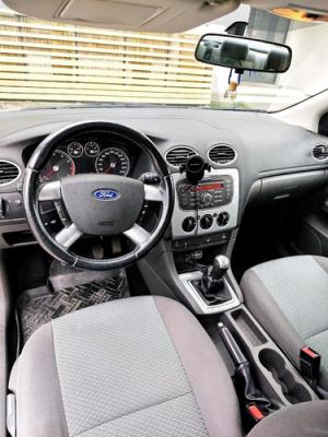 Pelēks Ford Focus 2007 Tallina, ar dzinēja tilpumu 1.60 L un nobraukumu 164 tūkst. km par 1900 €, foto 5 vietnē AUTOMOTO.COM.LV