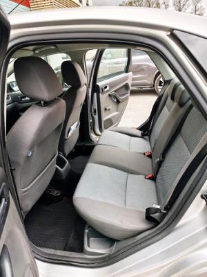 Pelēks Ford Focus 2007 Tallina, ar dzinēja tilpumu 1.60 L un nobraukumu 164 tūkst. km par 1900 €, foto 9 vietnē AUTOMOTO.COM.LV