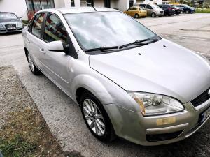Pelēks Ford Focus 2007 Tallina, ar dzinēja tilpumu 1.60 L un nobraukumu 164 tūkst. km par 1900 €, foto 16 vietnē AUTOMOTO.COM.LV