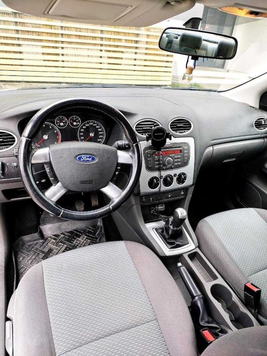 Pelēks Ford Focus 2007 Tallina, ar dzinēja tilpumu 1.60 L un nobraukumu 164 tūkst. km par 1900 €, foto 17 vietnē AUTOMOTO.COM.LV