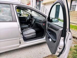 Pelēks Ford Focus 2007 Tallina, ar dzinēja tilpumu 1.60 L un nobraukumu 164 tūkst. km par 1900 €, foto 20 vietnē AUTOMOTO.COM.LV