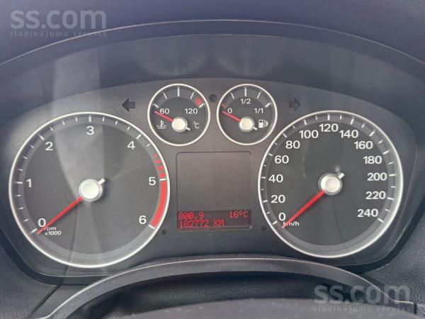 Форд Фокус 2007 в Елгава на AUTOMOTO.COM.LV Серый Форд Фокус 2007 в Елгава, объемом двигателя 1.60 л и пробегом 183 тыс. км за 1500 €, фото 8 на AUTOMOTO.COM.LV