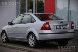 Pelēks Ford Focus 2007 Rīga, ar dzinēja tilpumu 1.60 L un nobraukumu 183 tūkst. km par 1295 €, foto 6 vietnē AUTOMOTO.COM.LV