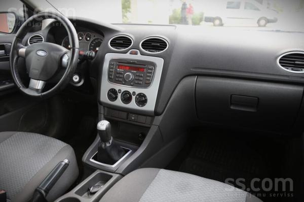 Grey Ford Focus 2007 in Riga, with an engine capacity of 1.60 L and mileage of 183 thousand km for 1295 €, photo 10 on AUTOMOTO.COM.LV