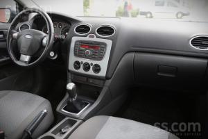 Pelēks Ford Focus 2007 Rīga, ar dzinēja tilpumu 1.60 L un nobraukumu 183 tūkst. km par 1295 €, foto 10 vietnē AUTOMOTO.COM.LV