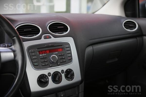 Grey Ford Focus 2007 in Riga, with an engine capacity of 1.60 L and mileage of 183 thousand km for 1295 €, photo 11 on AUTOMOTO.COM.LV