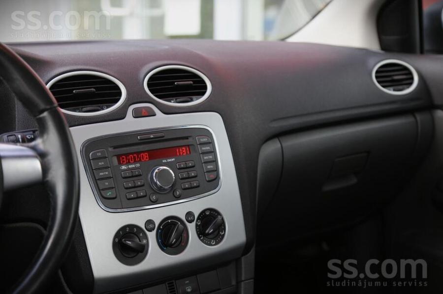 Pelēks Ford Focus 2007 Rīga, ar dzinēja tilpumu 1.60 L un nobraukumu 183 tūkst. km par 1295 €, foto 11 vietnē AUTOMOTO.COM.LV