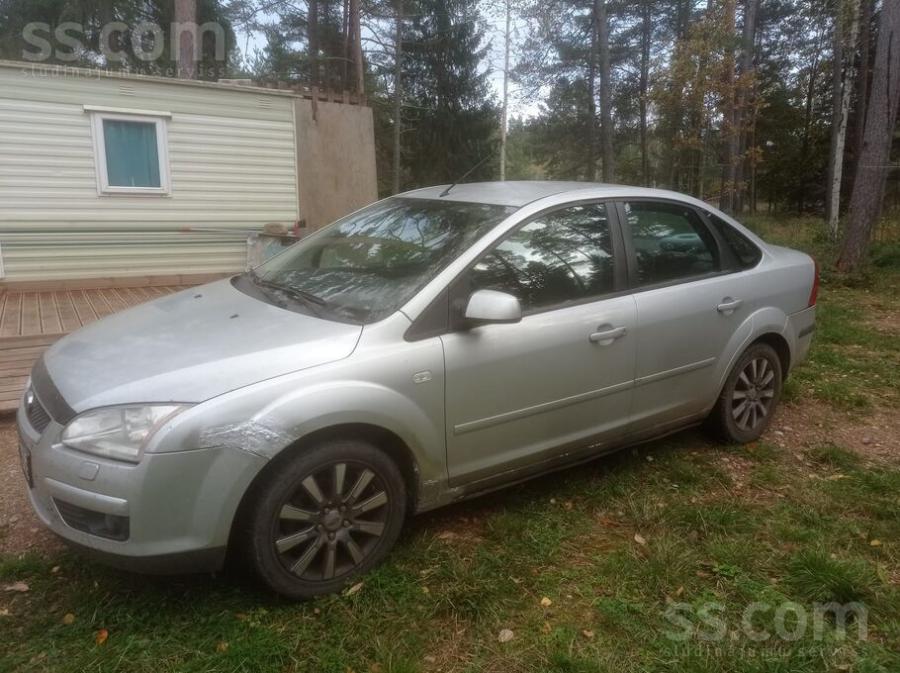 Grey Ford Focus 2007 in Tukums, with an engine capacity of 1.60 L and mileage of 195 thousand km for 990 €, photo 1 on AUTOMOTO.COM.LV