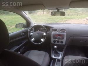 Grey Ford Focus 2007 in Tukums, with an engine capacity of 1.60 L and mileage of 195 thousand km for 990 €, photo 4 on AUTOMOTO.COM.LV