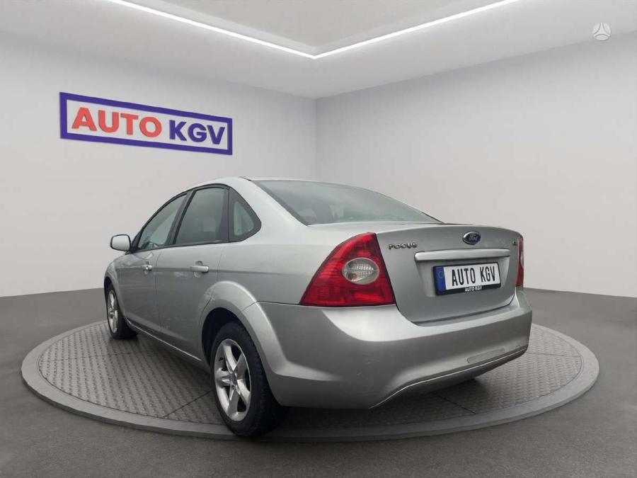 Grey Ford Focus 2008 in Vilnius, with an engine capacity of 1.60 L and mileage of 234 thousand km for 1000 €, photo 3 on AUTOMOTO.COM.LV