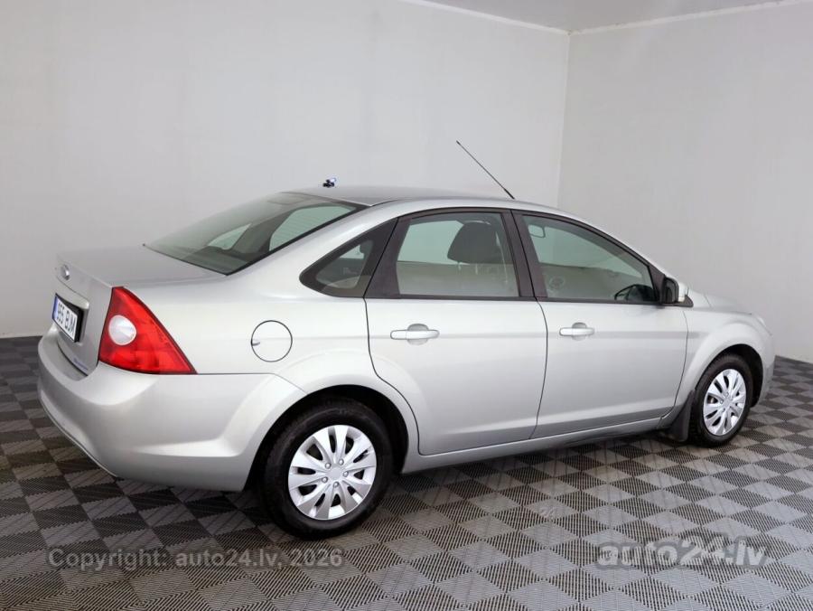 Pelēks Ford Focus 2008 Tallina, ar dzinēja tilpumu 1.60 L un nobraukumu 143 tūkst. km par 1999 €, foto 3 vietnē AUTOMOTO.COM.LV