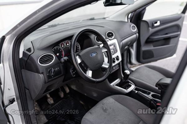 Pelēks Ford Focus 2008 Tallina, ar dzinēja tilpumu 1.60 L un nobraukumu 414 tūkst. km par 999 €, foto 8 vietnē AUTOMOTO.COM.LV