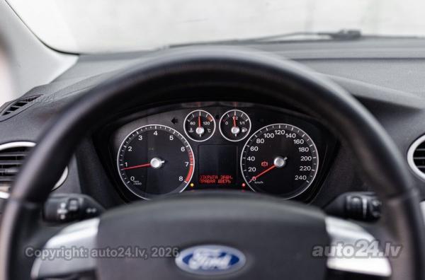 Pelēks Ford Focus 2008 Tallina, ar dzinēja tilpumu 1.60 L un nobraukumu 414 tūkst. km par 999 €, foto 9 vietnē AUTOMOTO.COM.LV