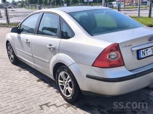 Pelēks Ford Focus 2008 Liepāja, ar dzinēja tilpumu 1.60 L un nobraukumu 299 tūkst. km par 1500 €, foto 4 vietnē AUTOMOTO.COM.LV