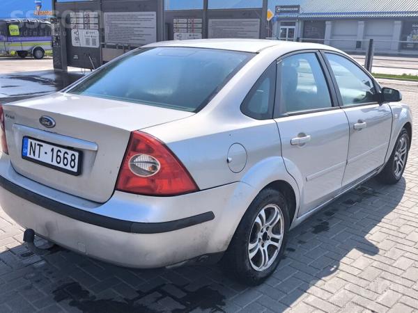Grey Ford Focus 2008 in Liepaja, with an engine capacity of 1.60 L and mileage of 299 thousand km for 1500 €, photo 4 on AUTOMOTO.COM.LV