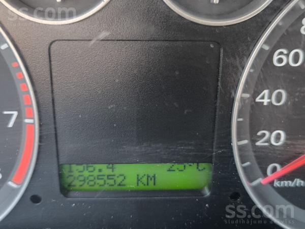 Grey Ford Focus 2008 in Liepaja, with an engine capacity of 1.60 L and mileage of 299 thousand km for 1500 €, photo 5 on AUTOMOTO.COM.LV