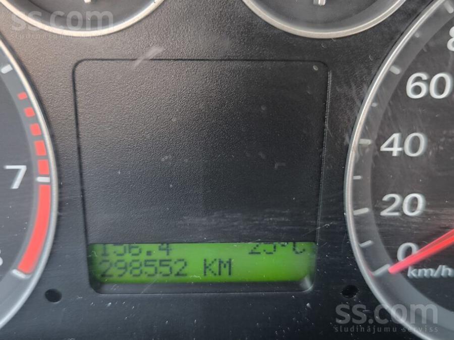 Pelēks Ford Focus 2008 Liepāja, ar dzinēja tilpumu 1.60 L un nobraukumu 299 tūkst. km par 1500 €, foto 6 vietnē AUTOMOTO.COM.LV