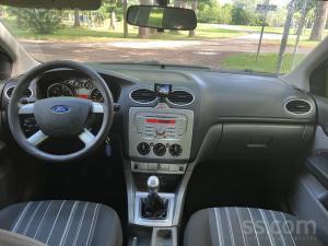 Pelēks Ford Focus 2008 Jelgava, ar dzinēja tilpumu 1.60 L un nobraukumu 239 tūkst. km par 1490 €, foto 13 vietnē AUTOMOTO.COM.LV