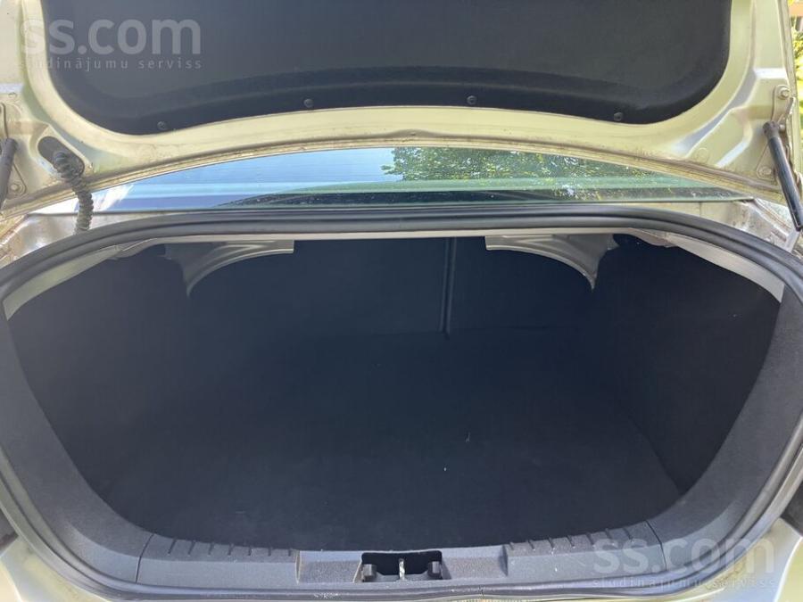 Pelēks Ford Focus 2008 Jelgava, ar dzinēja tilpumu 1.60 L un nobraukumu 239 tūkst. km par 1490 €, foto 15 vietnē AUTOMOTO.COM.LV