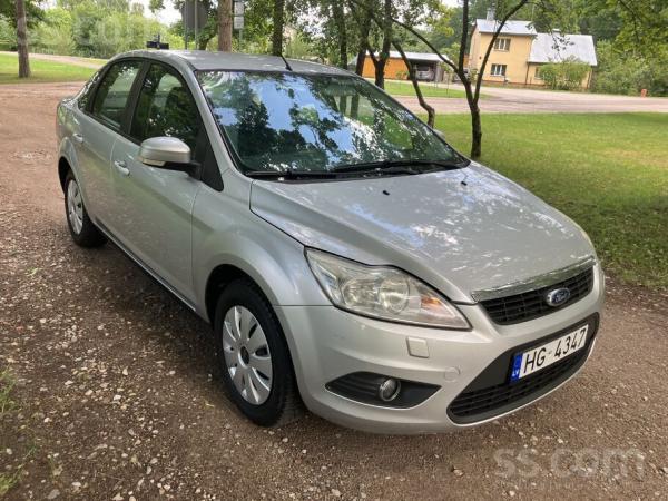 Grey Ford Focus 2008 in Jelgava, with an engine capacity of 1.60 L and mileage of 239 thousand km for 1490 €, photo 1 on AUTOMOTO.COM.LV