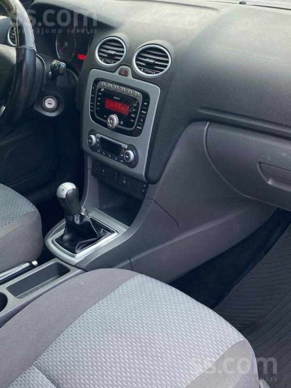 Pelēks Ford Focus 2008 Ventspils, ar dzinēja tilpumu 1.60 L un nobraukumu 192 tūkst. km par 750 €, foto 6 vietnē AUTOMOTO.COM.LV