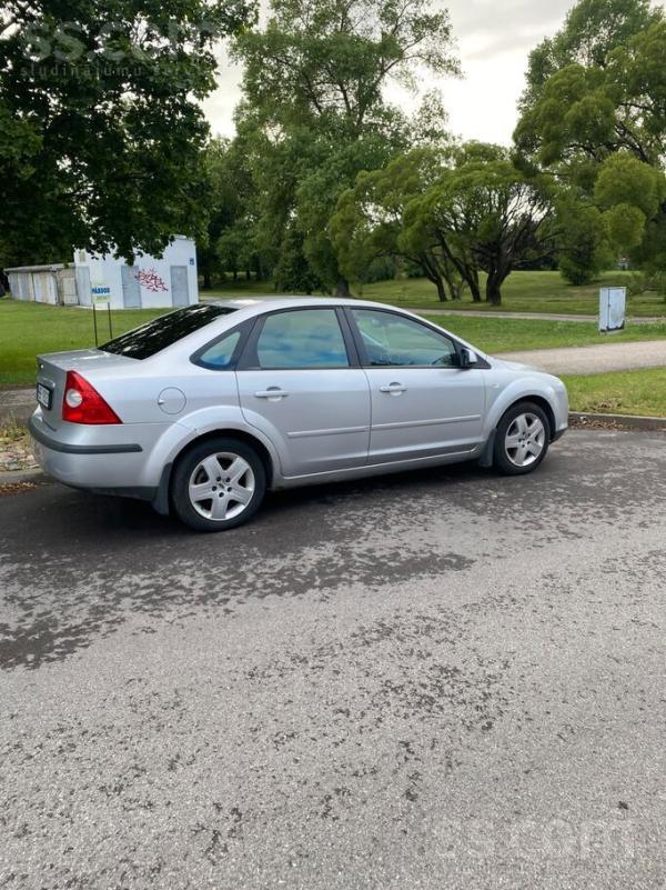 Pelēks Ford Focus 2008 Ventspils, ar dzinēja tilpumu 1.60 L un nobraukumu 192 tūkst. km par 750 €, foto 3 vietnē AUTOMOTO.COM.LV