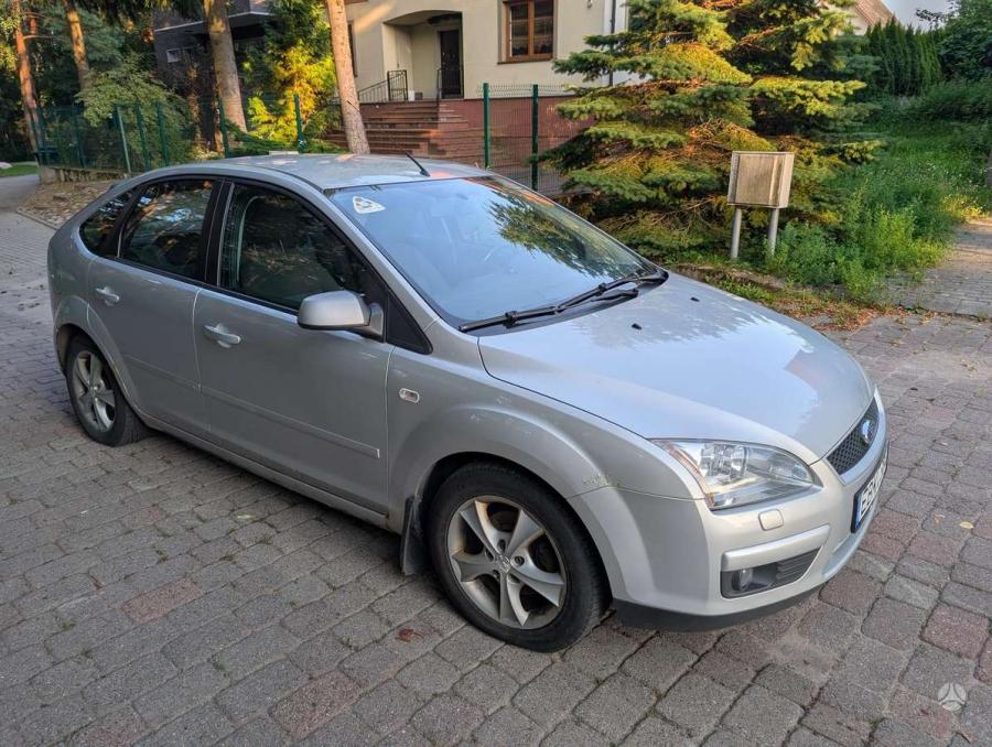 Pelēks Ford Focus 2008 Viļņa, ar dzinēja tilpumu 1.60 L un nobraukumu 203 tūkst. km par 700 €, foto 1 vietnē AUTOMOTO.COM.LV