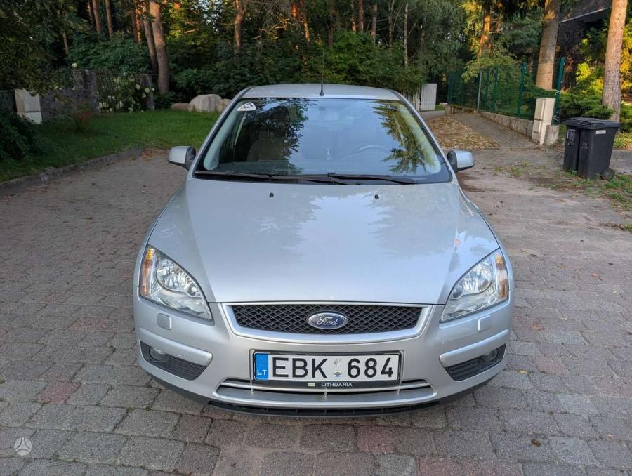 Pelēks Ford Focus 2008 Viļņa, ar dzinēja tilpumu 1.60 L un nobraukumu 203 tūkst. km par 700 €, foto 3 vietnē AUTOMOTO.COM.LV