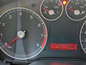 Pelēks Ford Focus 2008 Viļņa, ar dzinēja tilpumu 1.60 L un nobraukumu 203 tūkst. km par 700 €, foto 4 vietnē AUTOMOTO.COM.LV