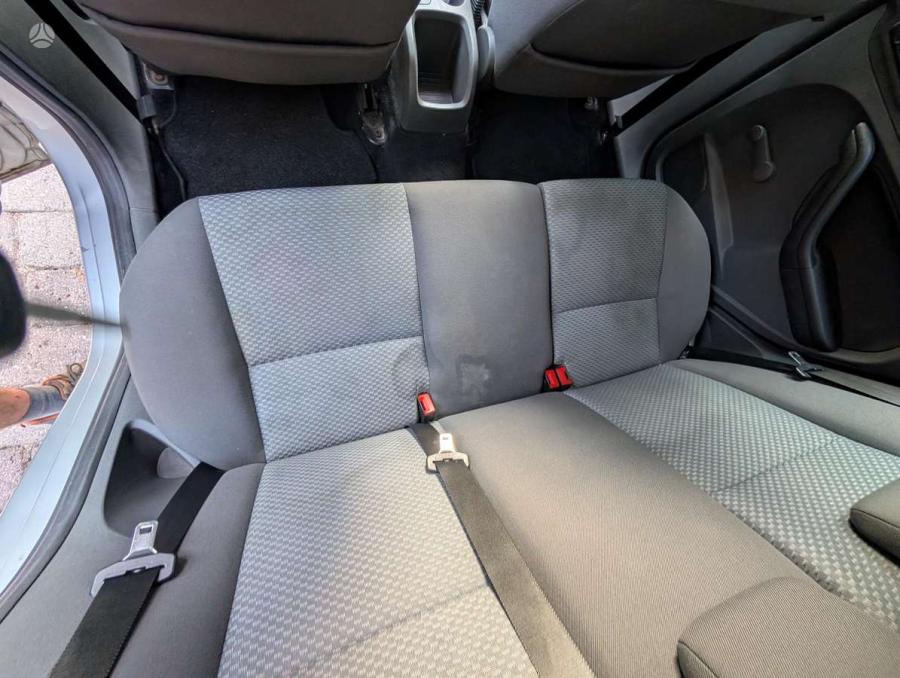 Pelēks Ford Focus 2008 Viļņa, ar dzinēja tilpumu 1.60 L un nobraukumu 203 tūkst. km par 700 €, foto 6 vietnē AUTOMOTO.COM.LV