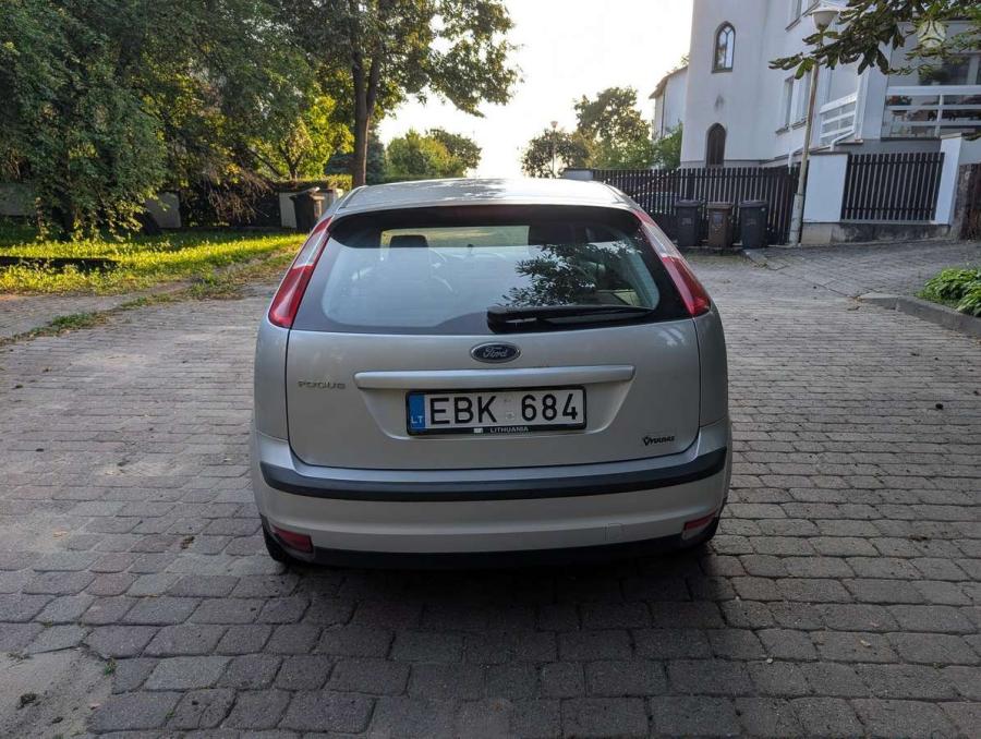 Pelēks Ford Focus 2008 Viļņa, ar dzinēja tilpumu 1.60 L un nobraukumu 203 tūkst. km par 700 €, foto 12 vietnē AUTOMOTO.COM.LV