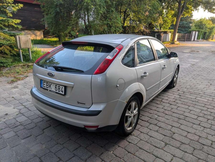 Pelēks Ford Focus 2008 Viļņa, ar dzinēja tilpumu 1.60 L un nobraukumu 203 tūkst. km par 700 €, foto 13 vietnē AUTOMOTO.COM.LV