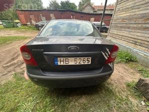 Pelēks Ford Focus 2008 Rīga, ar dzinēja tilpumu 1.60 L un nobraukumu 173 tūkst. km par 800 €, foto 3 vietnē AUTOMOTO.COM.LV
