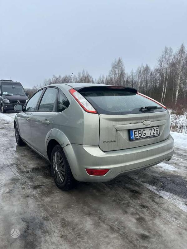 Grey Ford Focus 2009 in Vilnius, with an engine capacity of 1.60 L and mileage of 248 thousand km for 950 €, photo 3 on AUTOMOTO.COM.LV